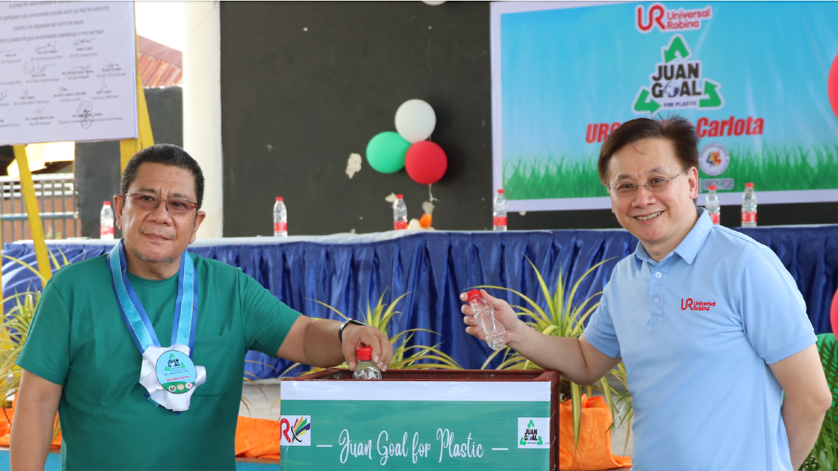 La Carlota supports URC’s plastic waste program